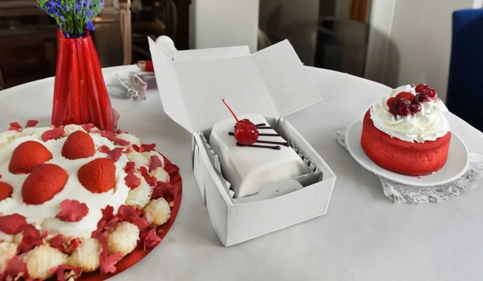 Unwrapping the Sweetness: Why Cardboard Cake Boxes Are Your Best Baking ...